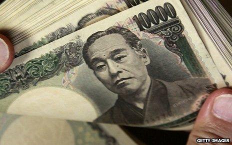 Japan: Shop fooled by spoof million yen banknote - BBC News