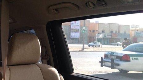Saudi women drivers: Leading female campaigner stopped - BBC News