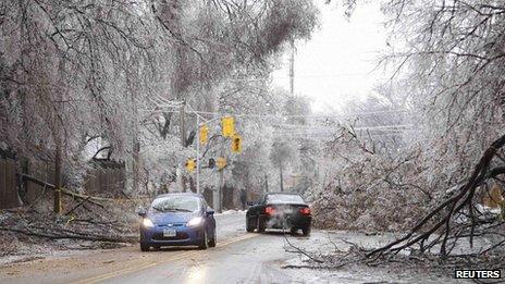 US and Canada storms spell cold, dark Christmas for many - BBC News