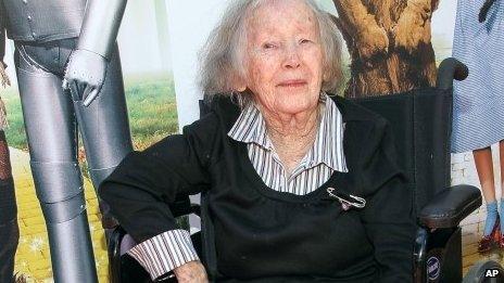 Munchkin actress Ruth Duccini dies at 95 - BBC News