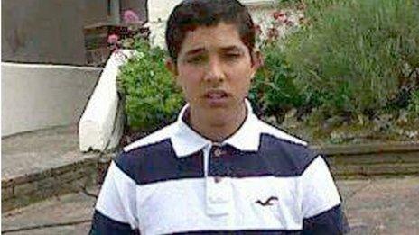 Houses searched over Abdullah Deghayes's Syria death - BBC News