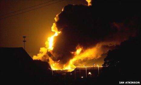 Hotel evacuated after Garforth waste depot fire - BBC News