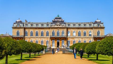 Wrest Park House and Gardens - CBBC