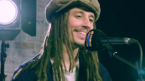 JP Cooper performs September Song - Chart Show Performances - CBBC