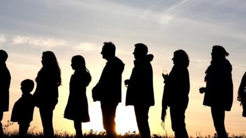 UK population increased by half a million, official figures show - BBC News