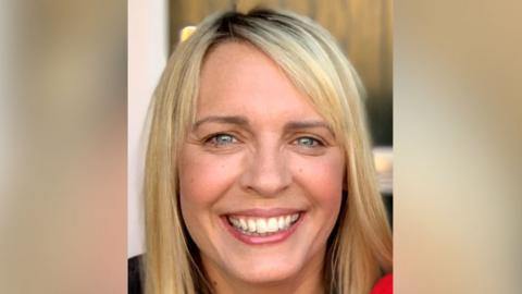 Lisa Shaw death: Legal action 'only option' for husband - BBC News