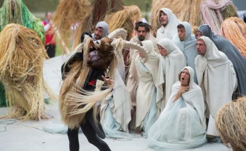Switzerland tunnel: The oddest moments of the opening ceremony - BBC News