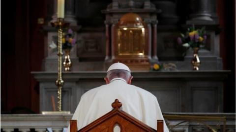 In pictures: Pope Francis in Ireland - BBC News