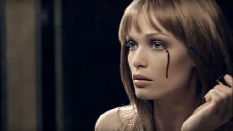 Corsodyl: How an unnerving ad campaign works - BBC News