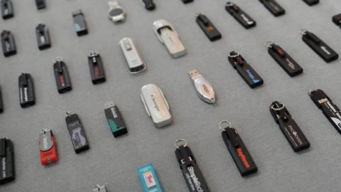 Malware-infected USB sticks posted to Australian homes - BBC News