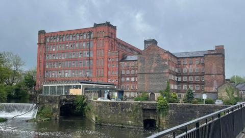 Plan in works to regenerate globally important Belper Mills site - BBC News