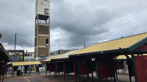 Shipley's landmark 1960s clock tower could get listed status - BBC News