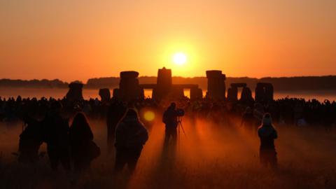 Summer solstice 2025: When is it and what does it mean? - BBC Weather
