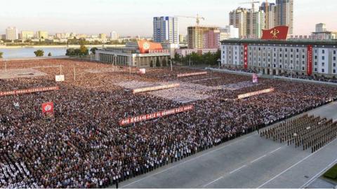 Newspaper headlines: Labour's 'radical' nationalisation plans - BBC News
