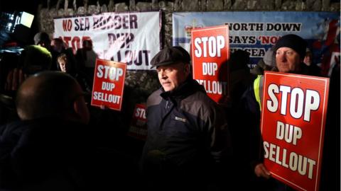 Northern Ireland: Stormont stage set for return of devolution - BBC News