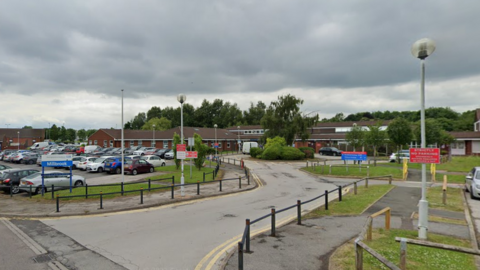 Mental health staff falsified records and assaulted patients - CQC ...