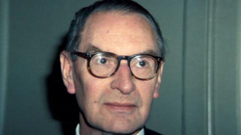 Samaritans founder Chad Varah honoured with Barton birthplace plaque ...