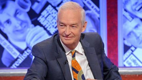 Jon Snow bows out of Channel 4 News after 32 years - BBC News