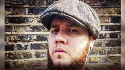 London Bridge attack: 'Amazing heroes' praised - BBC News