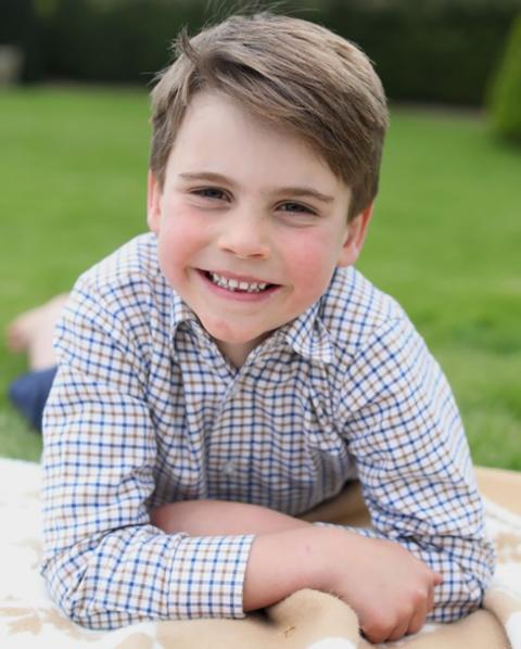 New Prince Louis birthday photo taken by Kate - BBC News