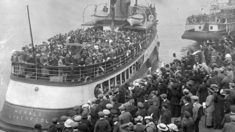 The fall and rise of Liverpool docks - BBC News