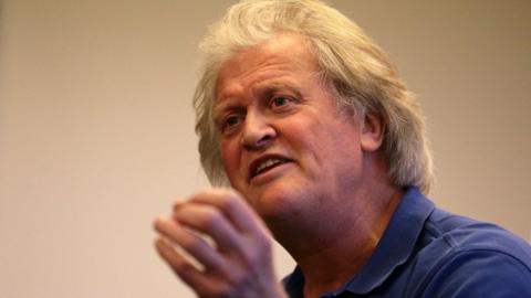 Tim Martin: Wetherspoon boss knighted in New Year Honours - BBC News