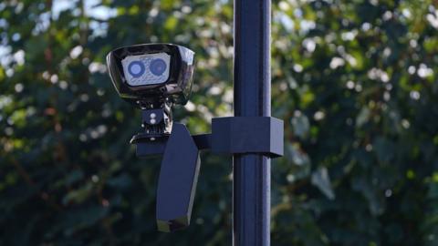 Ulez: What is it and why is it so controversial? - BBC Newsround