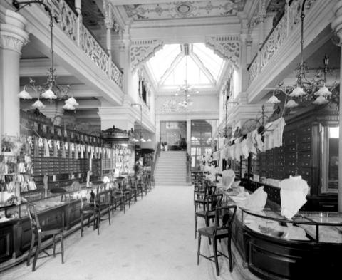 Jenners building restoration in Edinburgh to take four years - BBC News