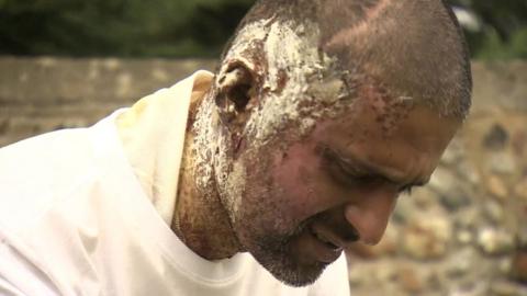 East London acid attack: Image of suspect released - BBC News