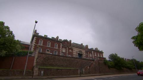 'Fragile' progress at Exeter Prison - watchdog - BBC News