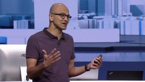 Microsoft Windows hurt by PC sales slump - BBC News