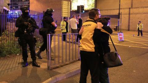 In pictures: Manchester attack aftermath - BBC News