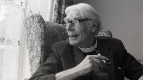 Thomas the Tank Engine author was 'powerful presence' - BBC News