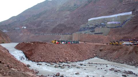 Tajikistan's Rogun: Building the world's tallest dam - BBC News