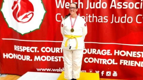 Visually impaired judo: I've become a champion in a year - BBC News