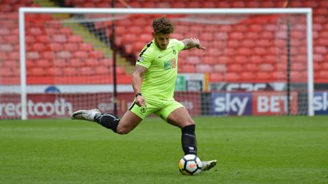 Justin Fashanu: 30 years since footballer came out - BBC News