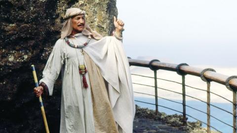 Peter Wyngarde: Cult TV star who inspired Austin Powers dies aged 90 ...