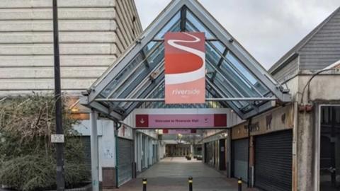 Public consultation over Shrewsbury riverside development - BBC News