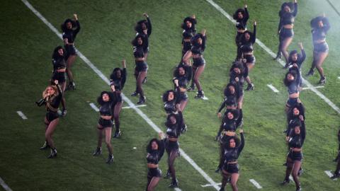 NFL anthem protest: How fist salute became a symbol - BBC News