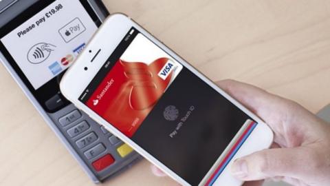 Google takes on Apple with Android Pay - BBC News