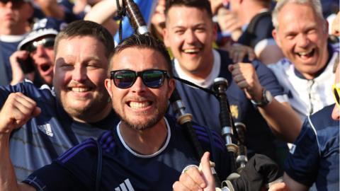 Scotland Men's Football Team - BBC Sport