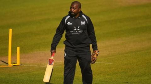 Mark Alleyne: Gloucestershire head coach signs deal to 2028 - BBC Sport