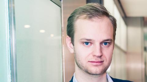 How sending handwritten letters created a $1bn firm - BBC News