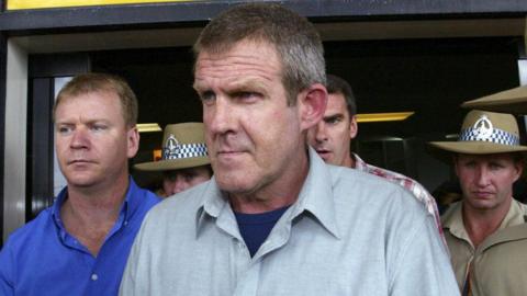 Peter Falconio murder: Appeal to find backpacker's remains - BBC News