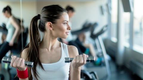 The tough world of the Australian fitness industry - BBC News