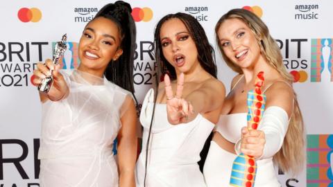 Little Mix's Leigh-Anne Pinnock gives birth to twins - BBC Newsround