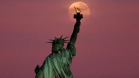 Flower moon 2025: How and when to see May's full moon tonight - BBC Weather