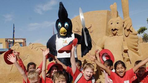Commonwealth Games 2026: Meet the new mascot - BBC Newsround