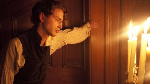 The Vocabularist: Nerve-racking or nerve-wracking? - BBC News