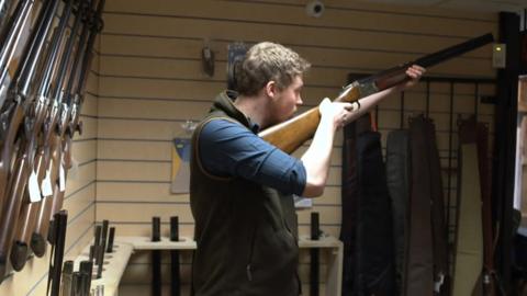 The people who want the UK's gun laws relaxed - BBC News